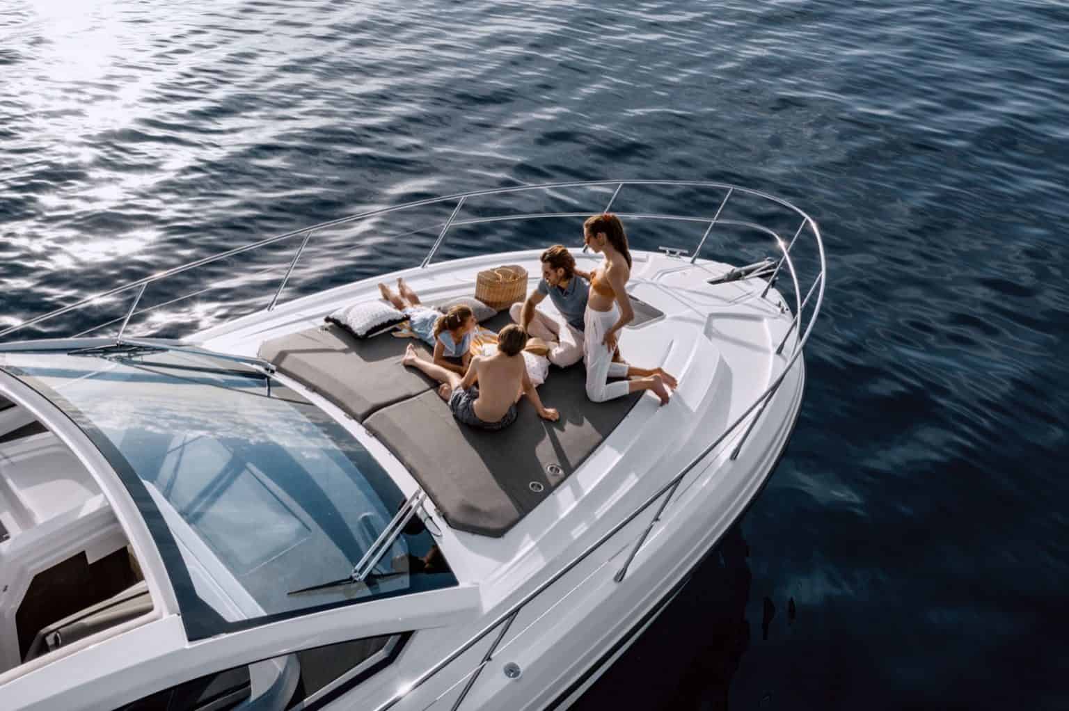 Azimut Atlantis 45 - 45 foot yacht | Azimut Yachts