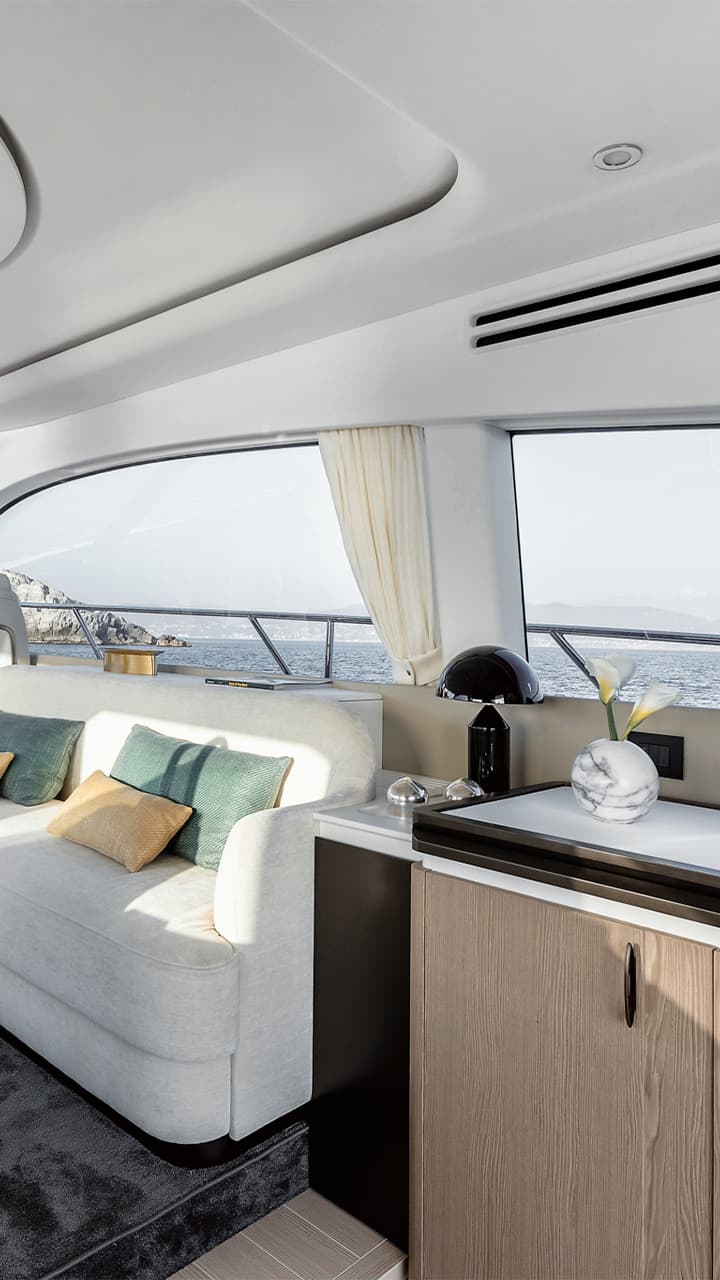 Azimut Fly 53: barca flybridge 17 metri, 53 piedi | Azimut Yachts