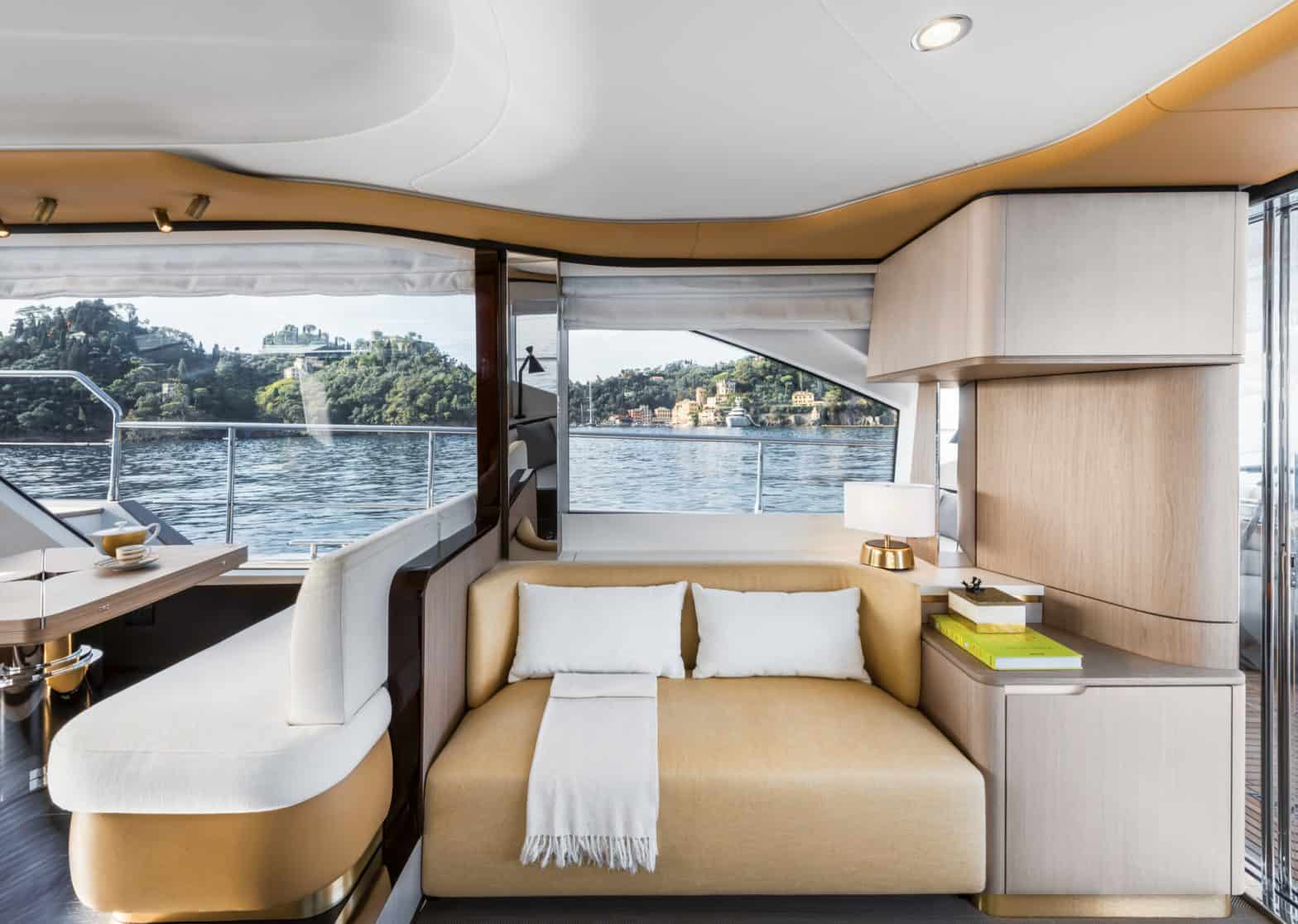 Azimut Fly 60 - flybridge, 60 foot yacht| Azimut Yachts