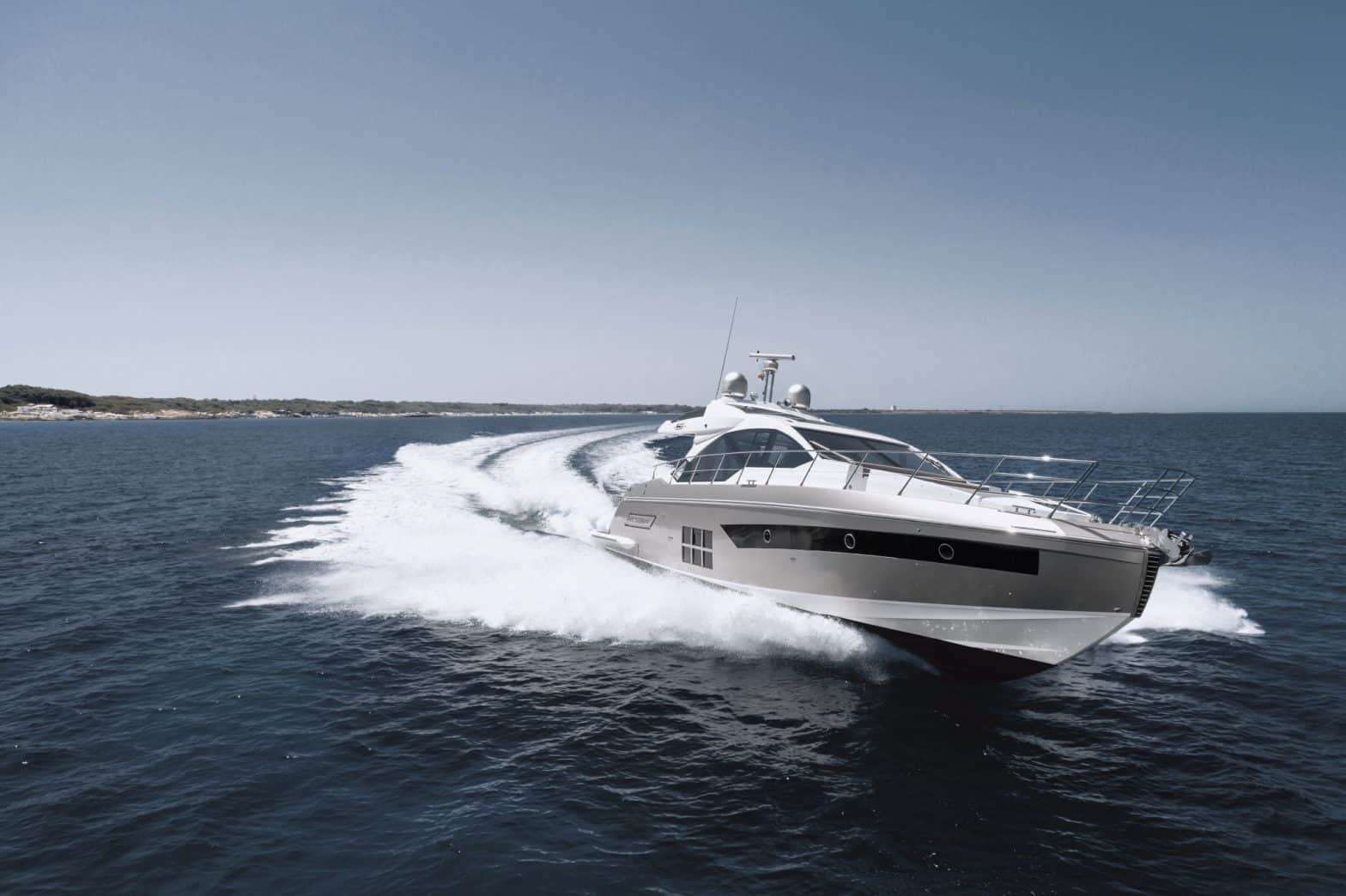 Azimut S6 yacht - sportfly, flybridge, 60 ft yacht | Azimut Yachts