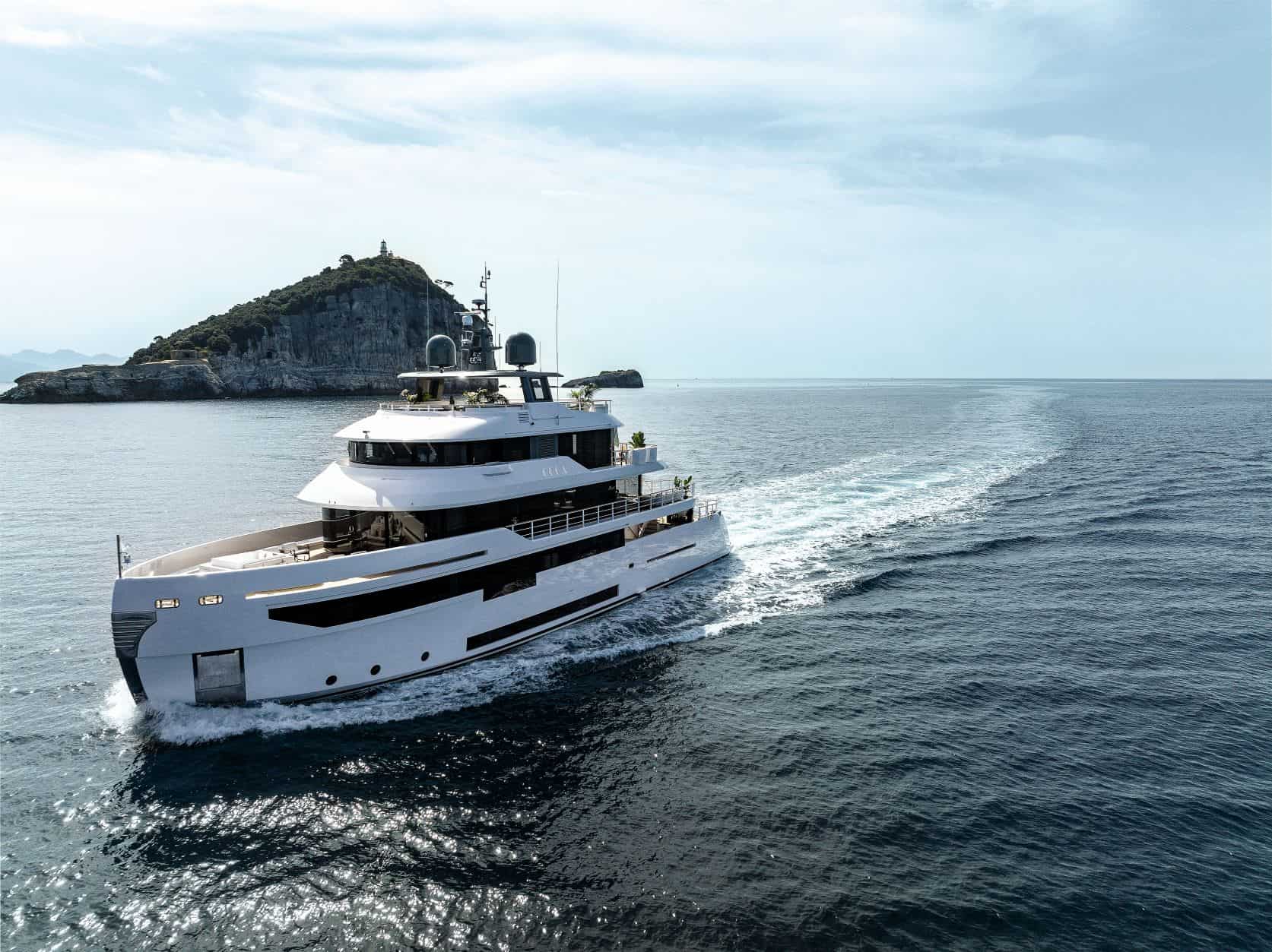 AZIMUT|BENETTI GROUP IS THE WORLD'S LEADING MANUFACTURER OF MEGAYACHTS ...